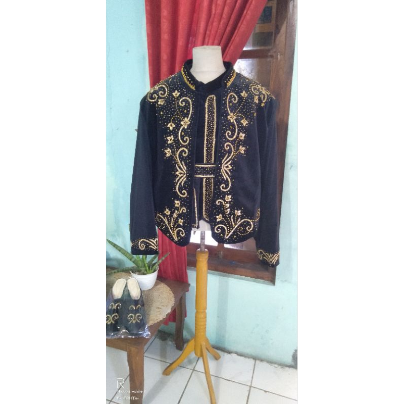 Jual Beskap pengantin beludru, Beskap Jawa, Hewes | Shopee Indonesia