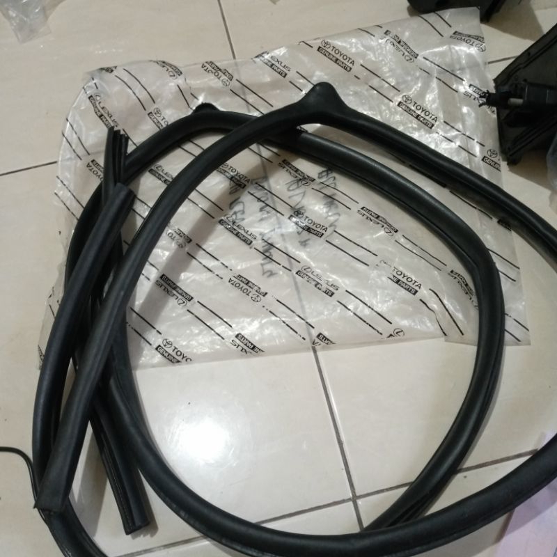 Jual karet balon peredam pintu Inova lama Inova Reborn Fortuner Hilux ...