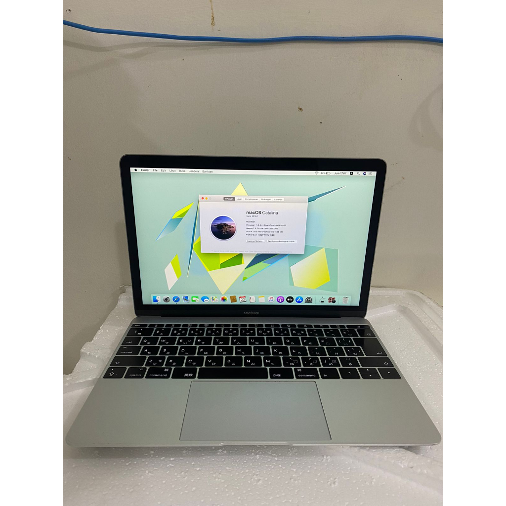 Jual Macbook Retina 2017 12 inch Core i5 8/256 GB Minus Second Original ...
