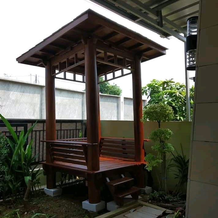 Jual Saung Kecil Ukuran 150x150 cm Kayu Kelapa Model Tiang Tinggi Atap ...