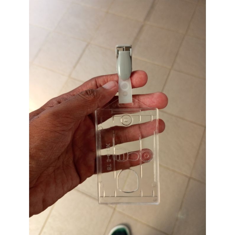 Jual Tempat ID Card Name tag acrylic akrilik bening tebal plus jepitan ...