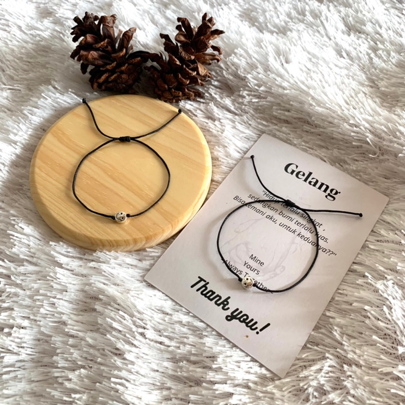 Jual Gelang Couple Aesthetic Tali Hitam Simple Pasangan Wanita Kekinian ...