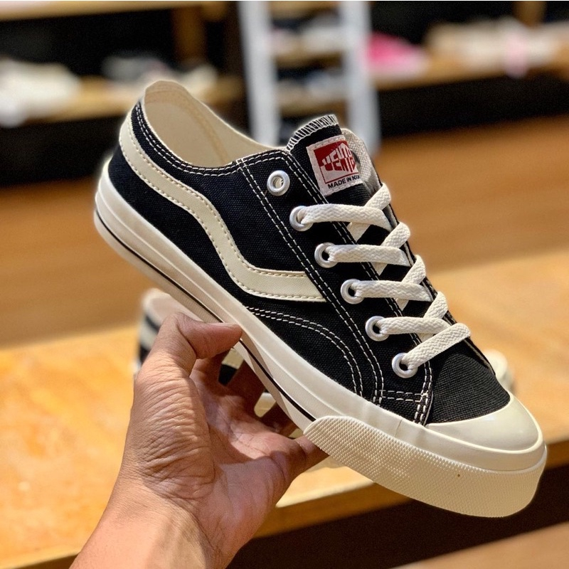 Jual Sepatu Ventela New Public Black Natural Low 100% Original - Ventela Public Low Terbaru 2023 ...