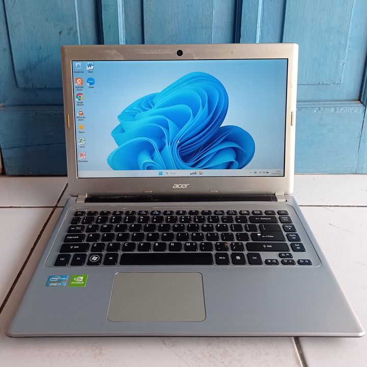 Jual Laptop Gaming Acer Aspire V5-471G Slim Intel Core i5 Dual VGA Nvidia | Shopee Indonesia