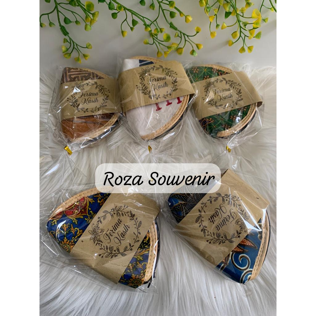 Jual ISI 100 PCS SOUVENIR CANTIK DOMPET BATIK,DOMPET KOIN,DOMPET BATIK MURAH | Shopee Indonesia
