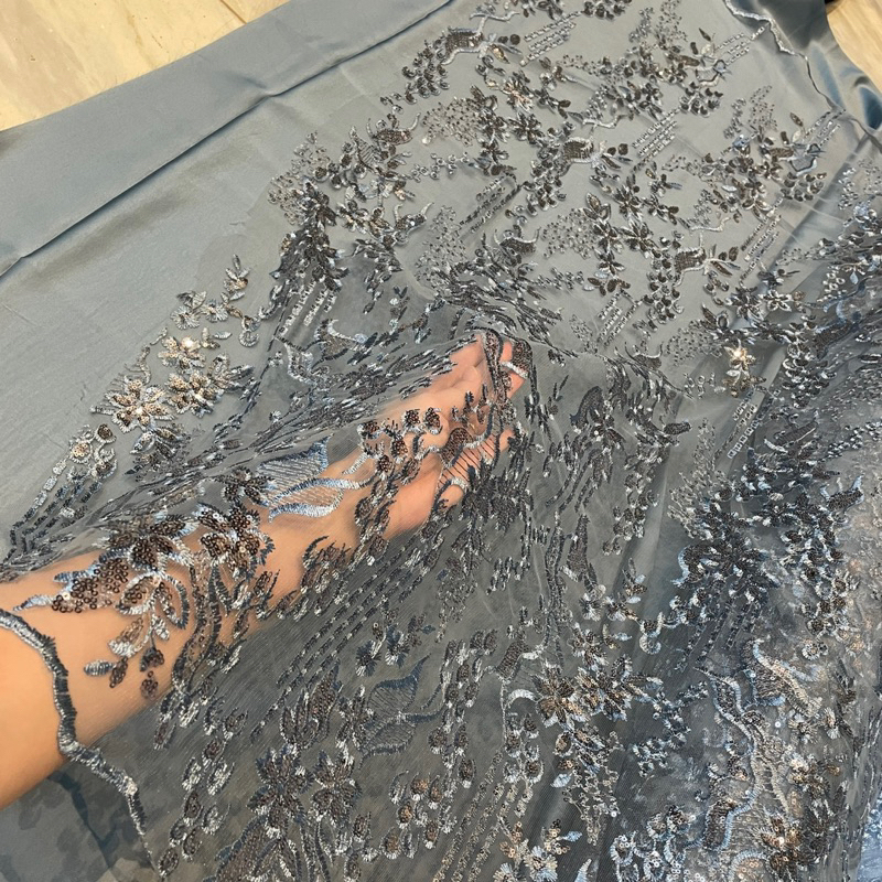 Jual Bahan kain kebaya Tile Brokat Payet sequin Gracia Warna Biru denim ...