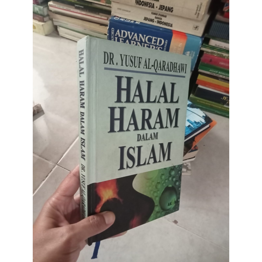 Jual Halal Dan Haram Dalam Islam by Dr. Yusuf Al-Qaradhawi | Shopee Indonesia