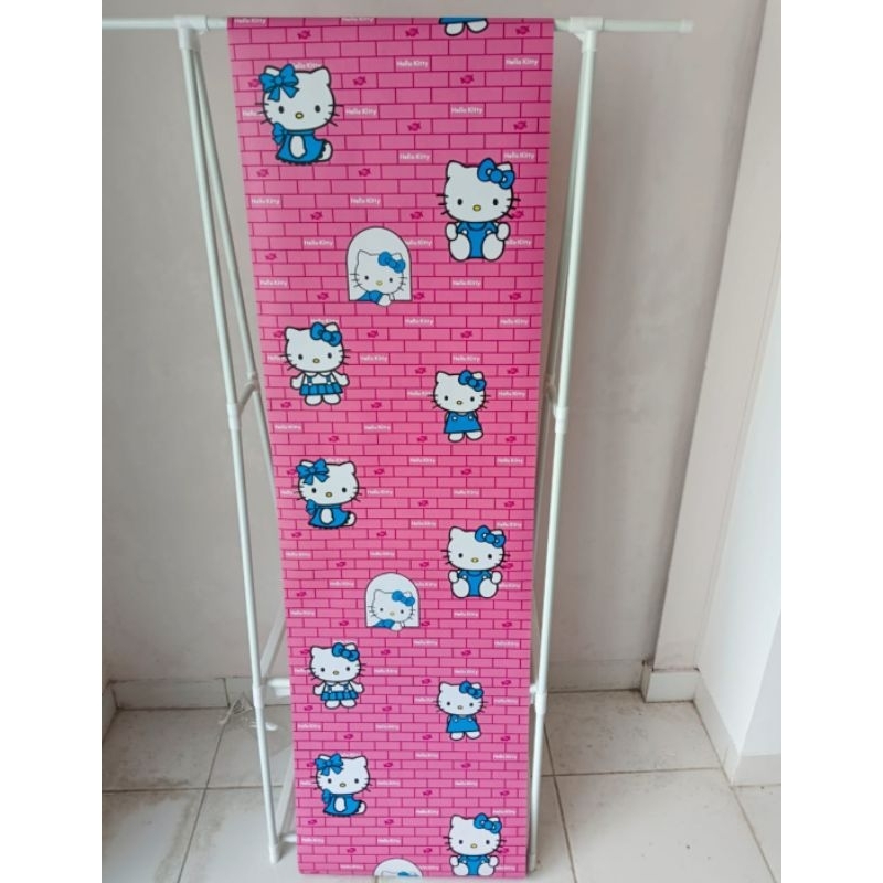 Jual wallpaper stiker dinding 45cmx 10m motif hello Kitty kotak cy1147 bata kotak embos salur ...