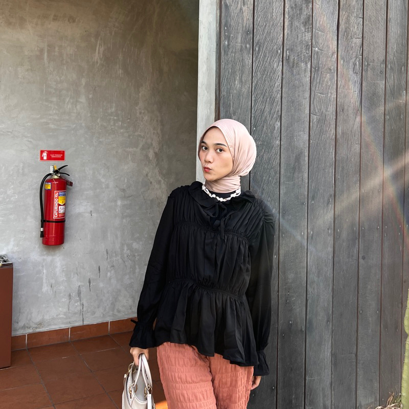 Jual SOOYA BLOUSE BY BOONAA | Shopee Indonesia