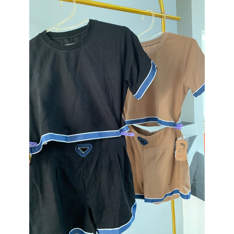 Jual baju one set prada | Shopee Indonesia