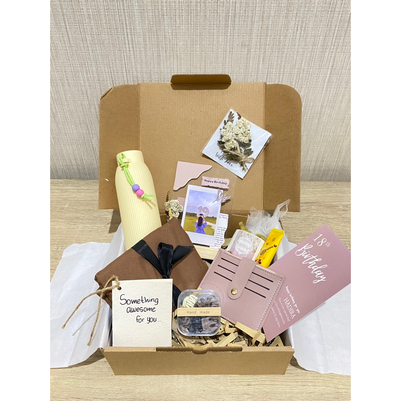 Jual Gift Box | Hampers Box | Hadiah Wisuda | Hadiah Birthday Ulang Tahun | Shopee Indonesia