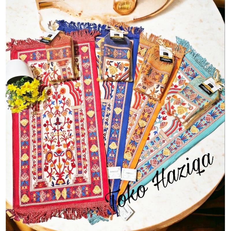 Jual sajadah travel suede ukuran muka kemasan tile / hampers sajadah ...