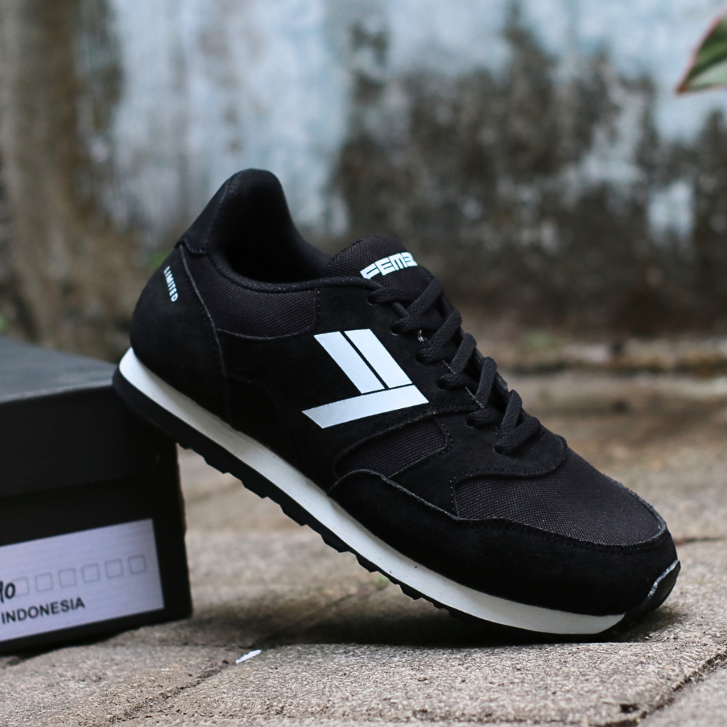 Jual Sepatu Sneakers Pria Original FEMEZ POWGO II Hitam Putih Kulit ...