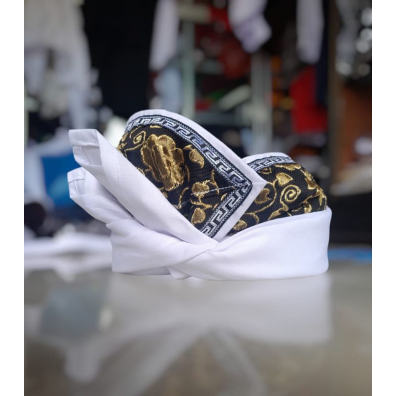 Jual UDENG BALI PUTIH TEPI GOLD | Shopee Indonesia