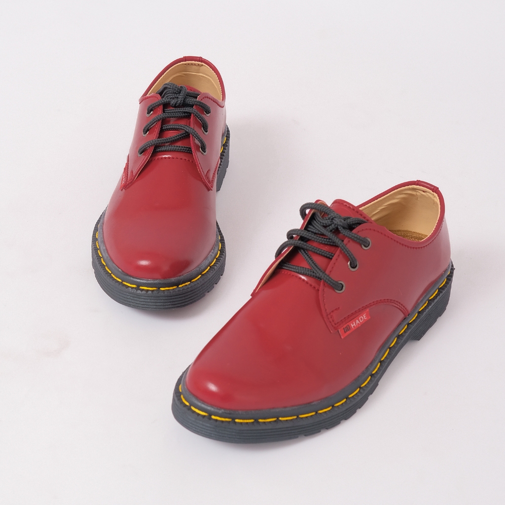 Jual Hade Footwear Handcrafted Merah Glossy Tali Hitam Sepatu Pantofel ...