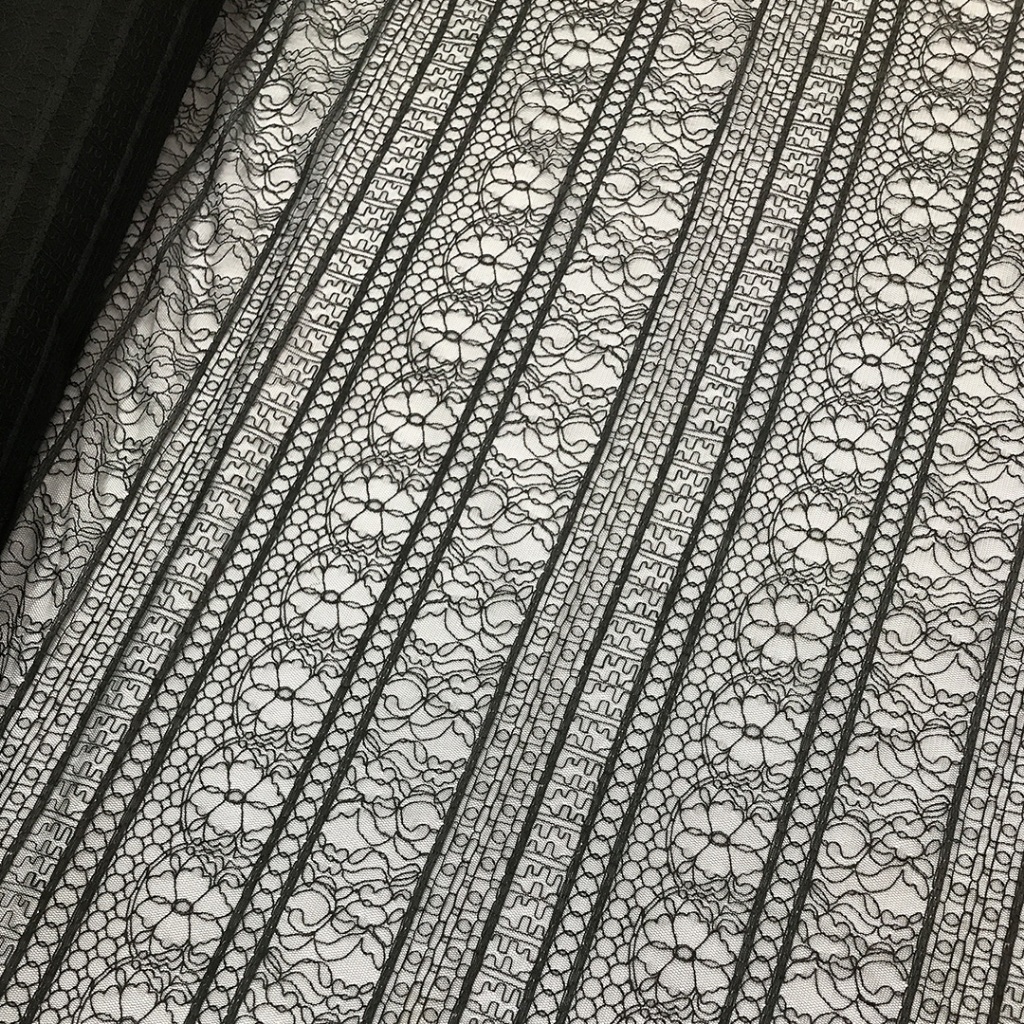 Jual Kain Brokat Tile Chantily Honey Bee Kain Kebaya Brokat - 0,5 YARD ...