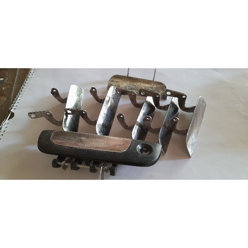 Jual Satu Set Handle Besi Pintu Baleno Old (HANDLE SAJA TANPA DUDUKAN ...