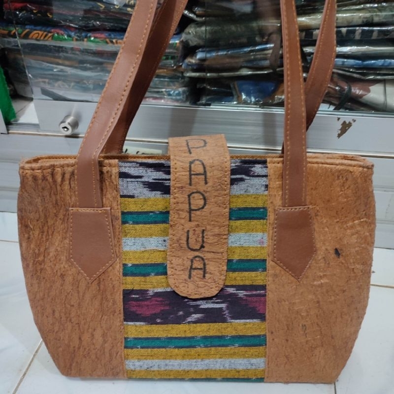 Jual Tas Noken Kulit Kayu Wanita Motif Papua Kain Adat | Shopee Indonesia