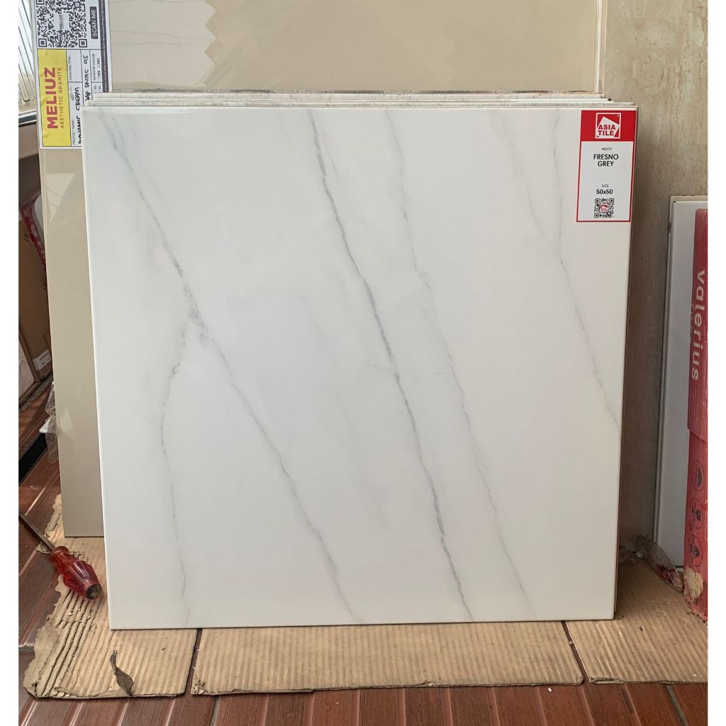 Jual KERAMIK LANTAI DINDING ASIA TILE 50X50 FRESNO GREY GLOSSY KILAP ...