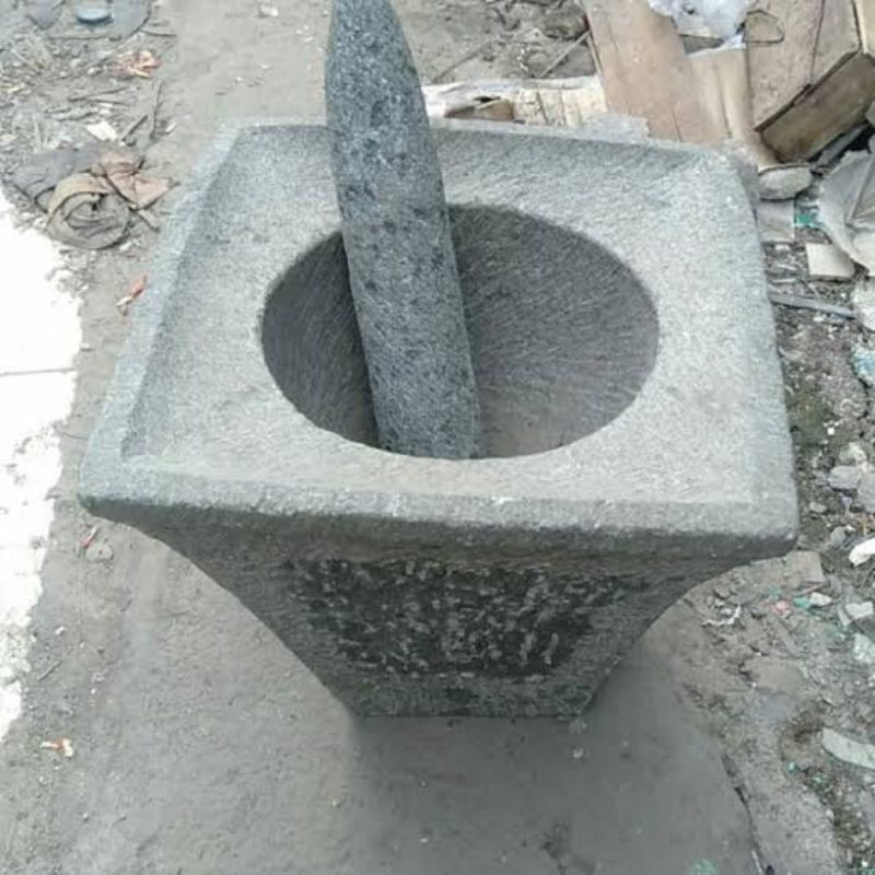 Jual lumpang batu asli segitiga dan alu tumbukan kayu asli jumbo ...