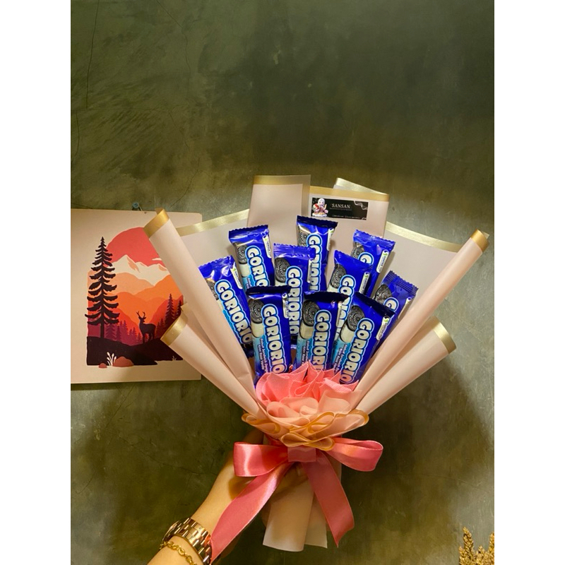 Jual Buket snack goriorio/Buket biskuit/Kado pernikahan/wisuda | Shopee ...