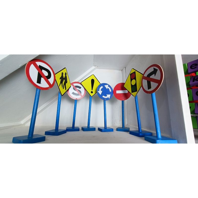 Jual Mainan Edukasi Rambu Lalu Lintas, Maket Rambu Lalu Lintas | Shopee ...