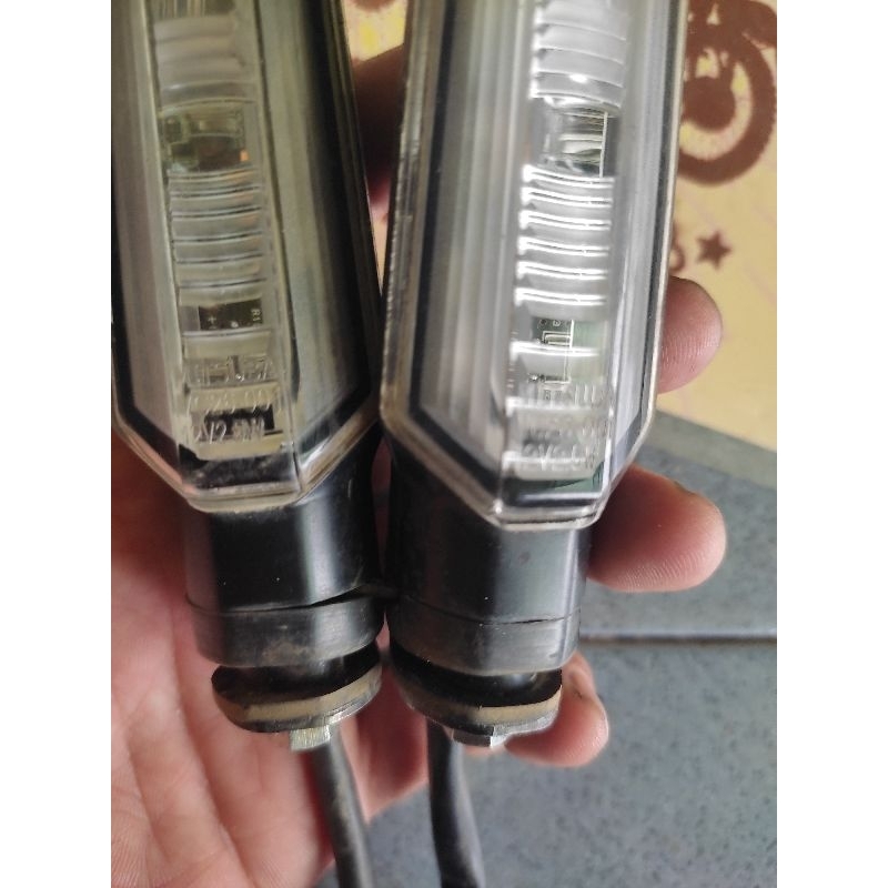 Jual lampu sein sen cbr 150 led cb 150 led vario 150 new adv original bekas | Shopee Indonesia