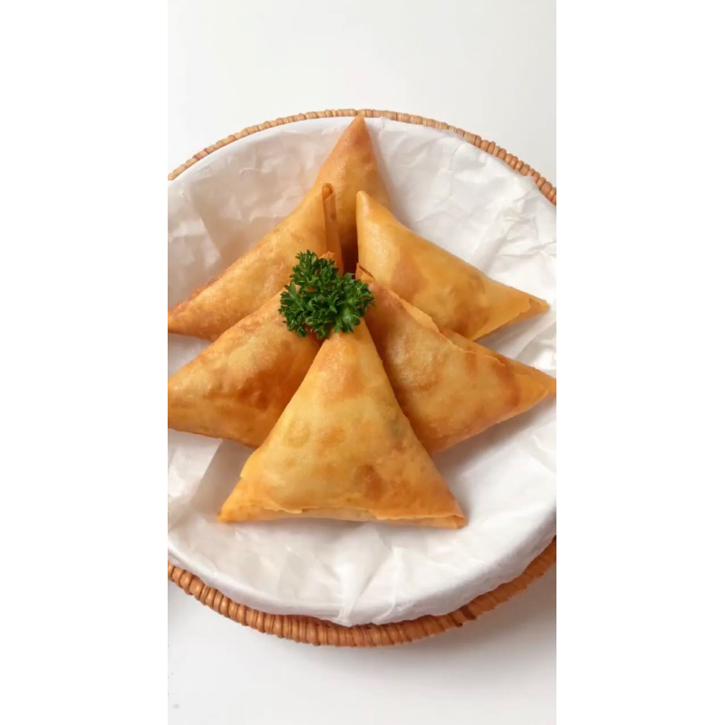 Jual SAMOSA AYAM / SAMBOSA AYAM BUMBU KARI (FROZEN) | Shopee Indonesia