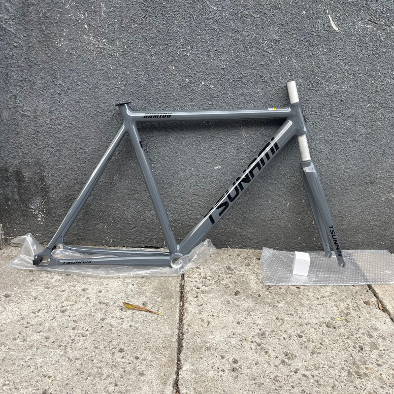 Jual Frame Tsunami Frame Sepeda Fixie Alumunium Alloy Frame Fork grey ...