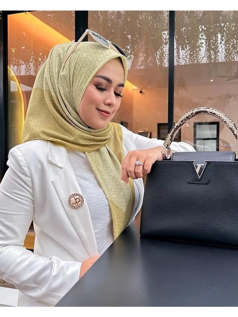 Jual Kerudung Segiempat Motif Terbaru/Hijab Segiempat Motif Terbaru ...