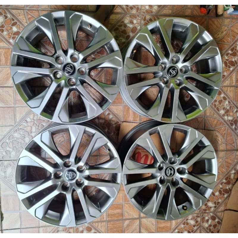 Jual Velg Innova Zenix Type Q R18 / Velg Innova Zenix Hybrid Type Q R18 ...
