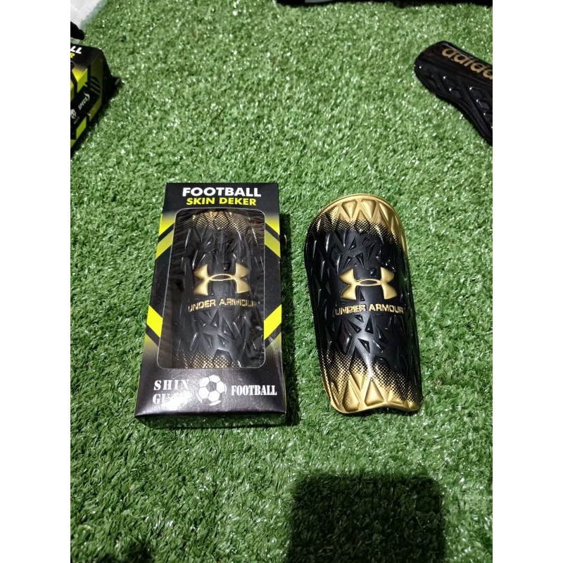 Jual Skin Deker Embos, Shinguard Pelindung Tulang Kering Sepak Bola ...