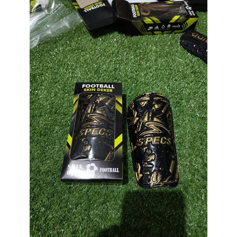 Jual Skin Deker Embos, Shinguard Pelindung Tulang Kering Sepak Bola ...
