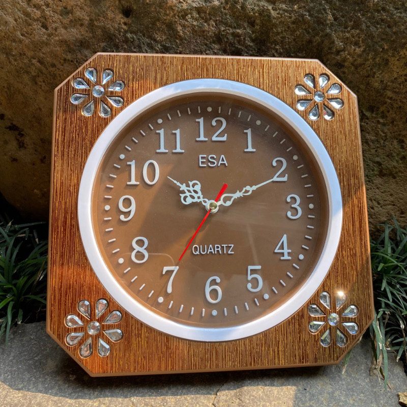 Jual Jam Dinding Motif Kayu Esa 227/Jam Dinding Unik | Shopee Indonesia