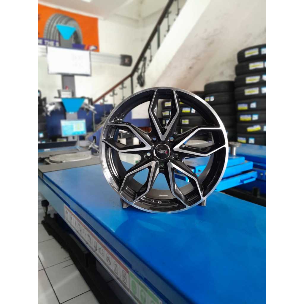 Jual VELG MOBIL RACING HSR R17 PCD 5X114 MOBIL APV XPANDER RUSH TERIOSHRV CRV XTARIL | Shopee ...