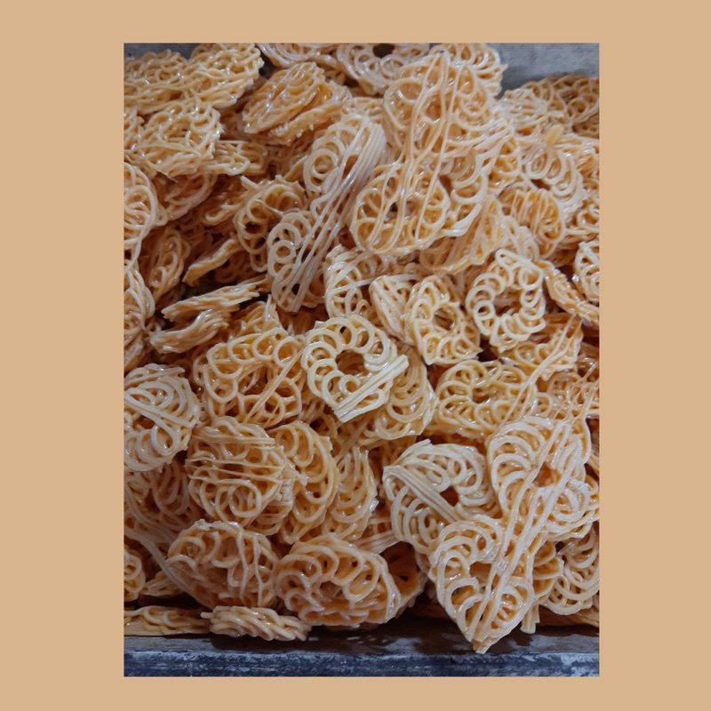 Jual Kerupuk mawar kuning / kerupuk pecel / kerupuk mentah | Shopee ...
