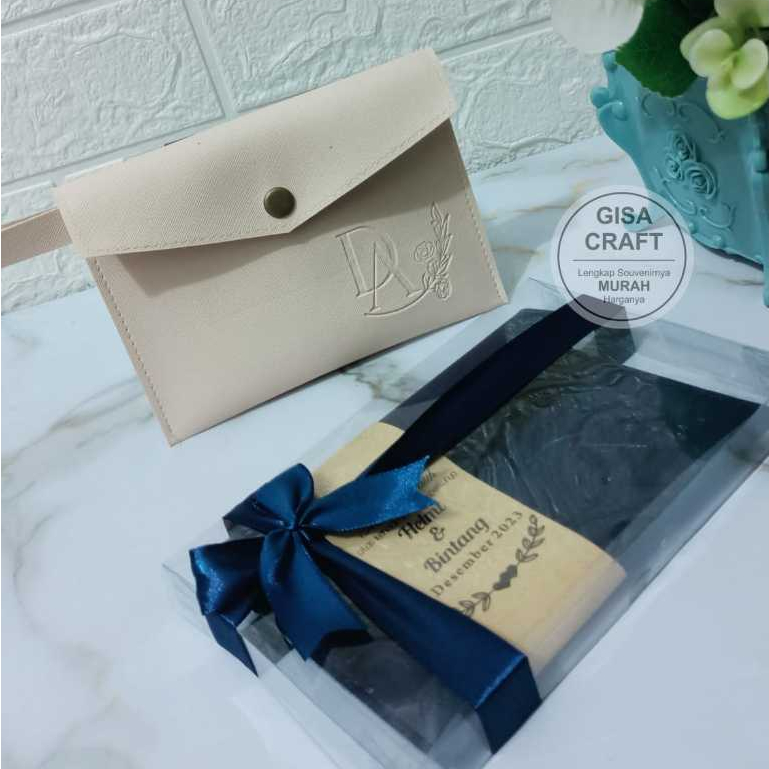 Jual Gisacraft souvenir dompet ukuran +- 16 x 12 cm bahan kulit ...