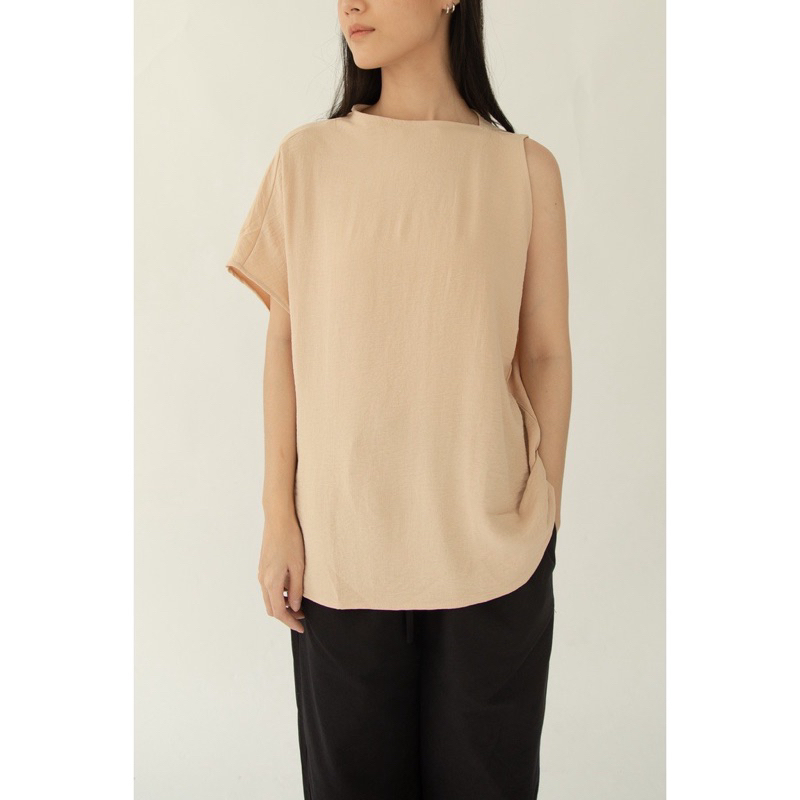 Jual Shopatvelvet - Studio Now Dawn Top Beige | Shopee Indonesia