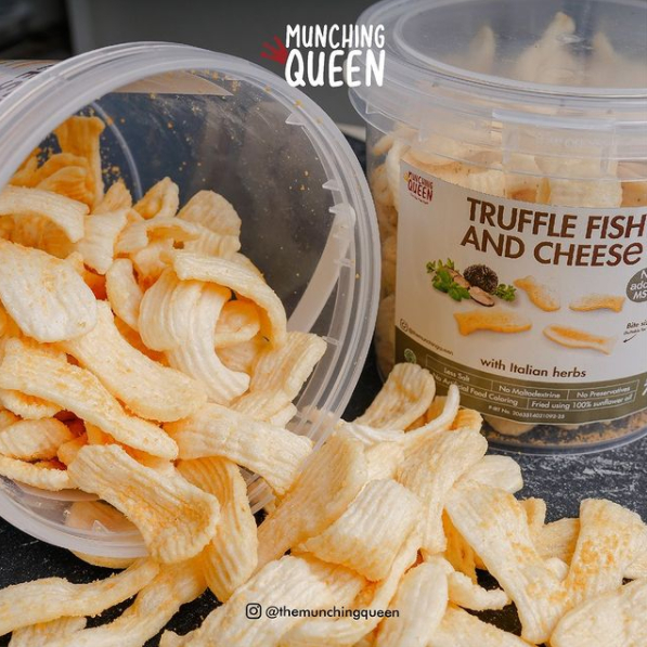 Jual Munching Queen : Truffle Fish and Cheese with Italian Herbs Snack ...