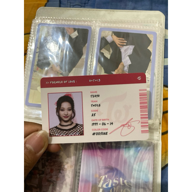 Jual OFFICIAL TWICE ID CARD SCIENTIST FORMULA OF LOVE - SANA, TZUYU ...