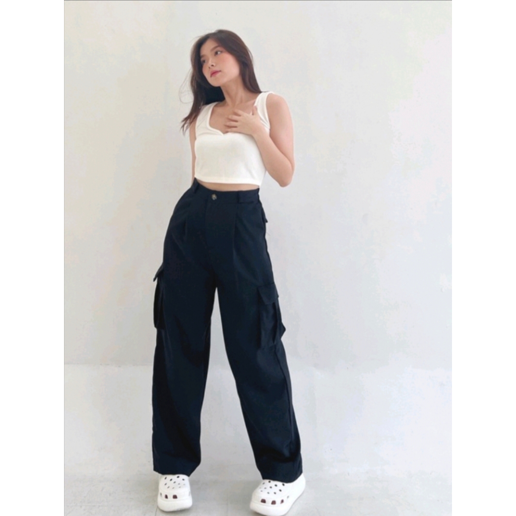 Jual Cargo Pants Wanita Highwaist Premium Loose Korean Style Jumbo - Celana Kargo Wanita Terbaru ...