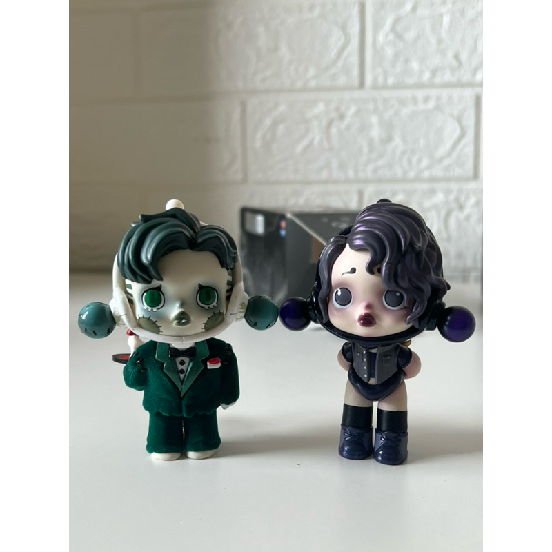 Jual pop mart skullpanda addams family | Shopee Indonesia