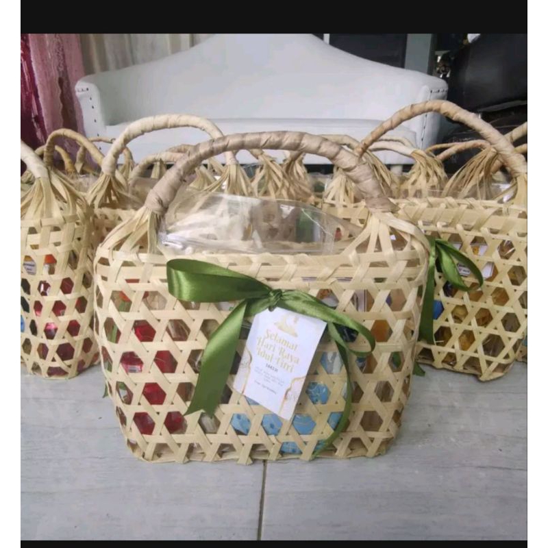 Jual Anyaman Bambu Keranjang Rotan Parcel / keranjang anyaman bambu ...