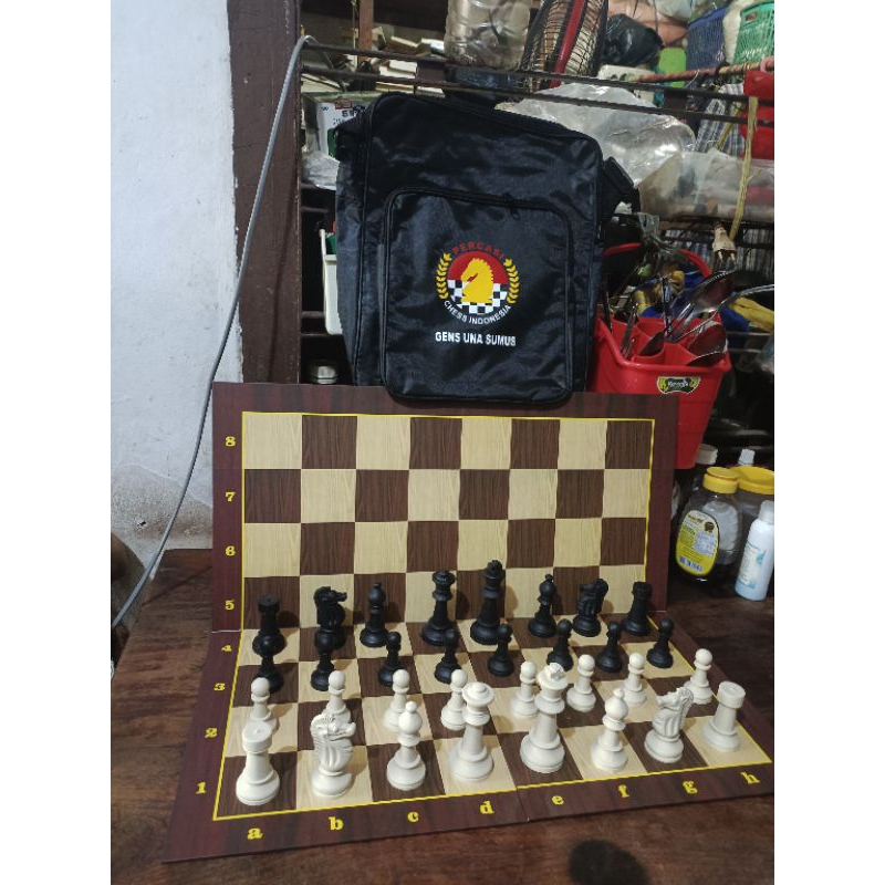 Jual set catur plastik mewah lengkap terdiri atas Biji catur plastik ...