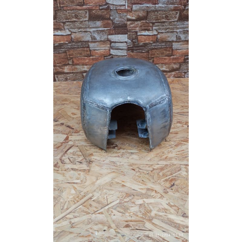 Jual Tangki Tracker, Tangki jepstyle, Tangki motor Custom | Shopee ...