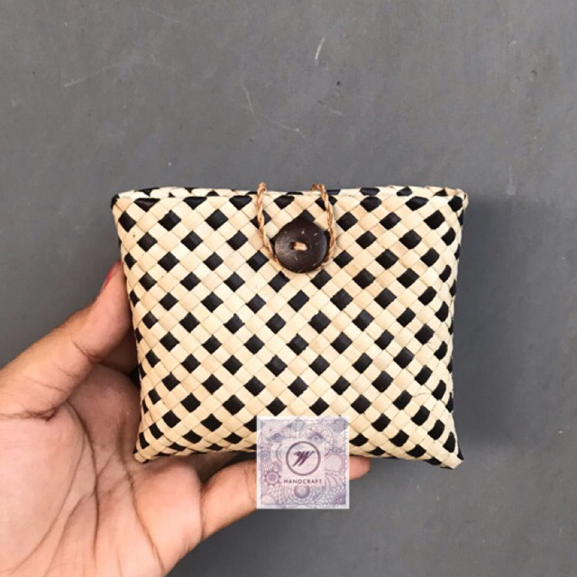 Jual Dompet Souvenir Unik Anyaman Pandan | Shopee Indonesia