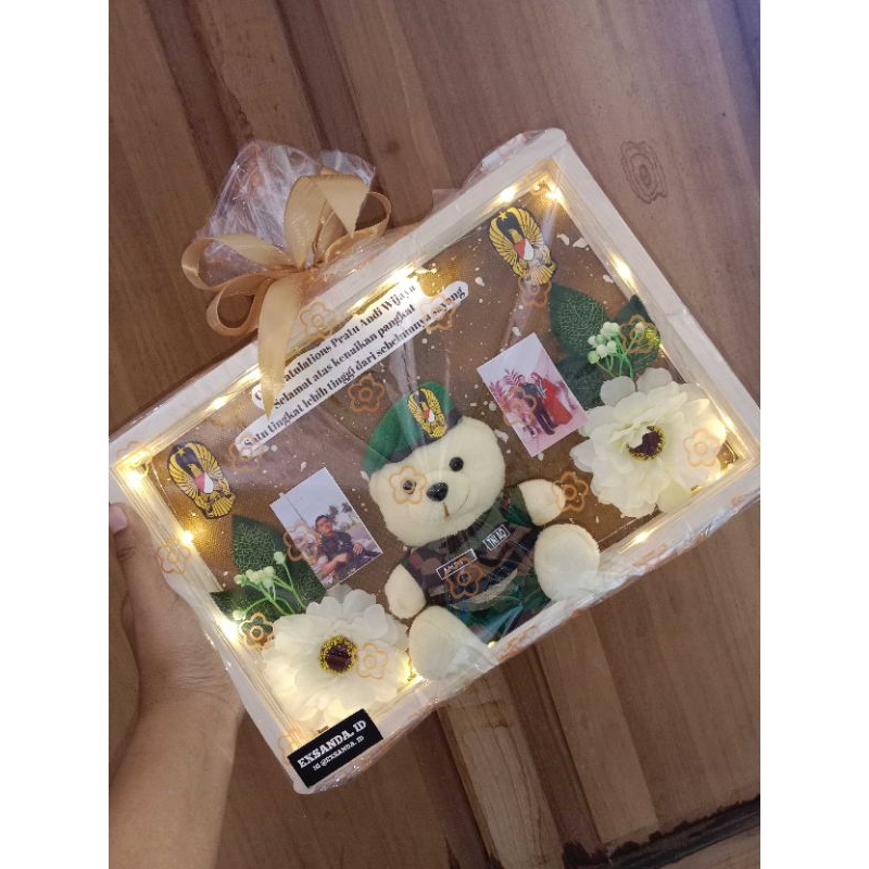 Jual frame estetik kado kenaikan pangkat | Shopee Indonesia