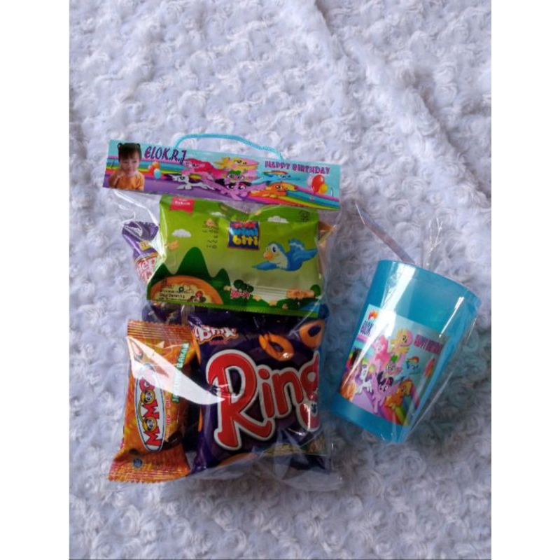 Jual Paket snack anak ultah ulang tahun dan souvenir | Shopee Indonesia