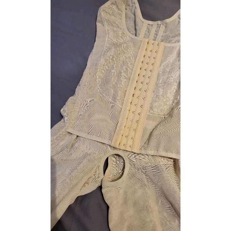Jual Magnetic Stone FULL Body SHaper (PRELOVED) Kondisi 99% good ...