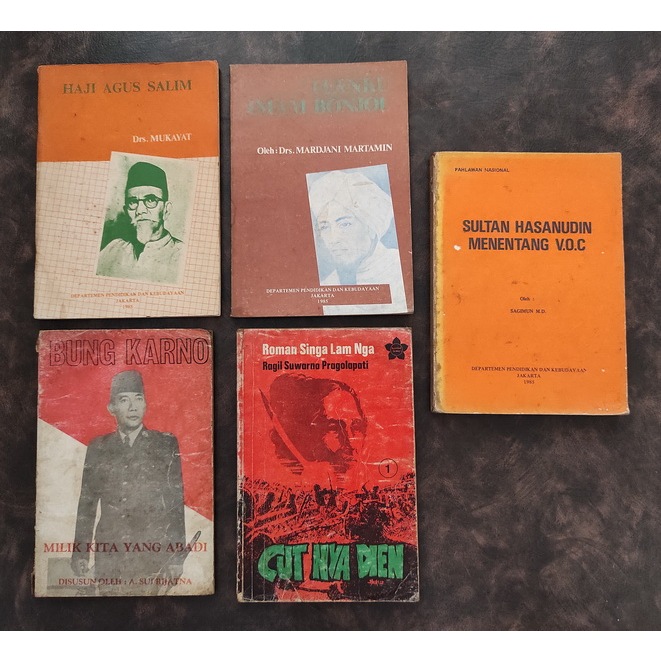 Jual Biografi Pahlawan Indonesia H. Agus Salim, Tuanku Imam Bonjol, Bung Karno, Cut Nya Dien ...